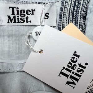 Tiger Mist | Tops | Nwt Tiger Mist Chantelle Top Denim Stripe S | Poshmark